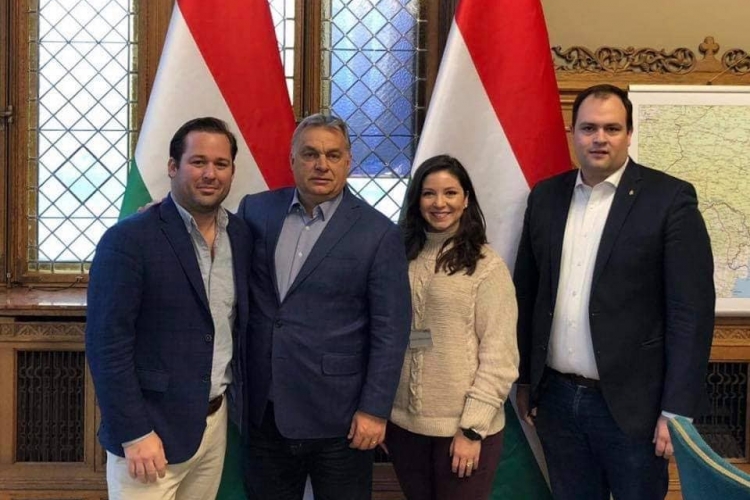 Amerikai Republikánus ifjúsági szervezettel kötött megállapodást az ...